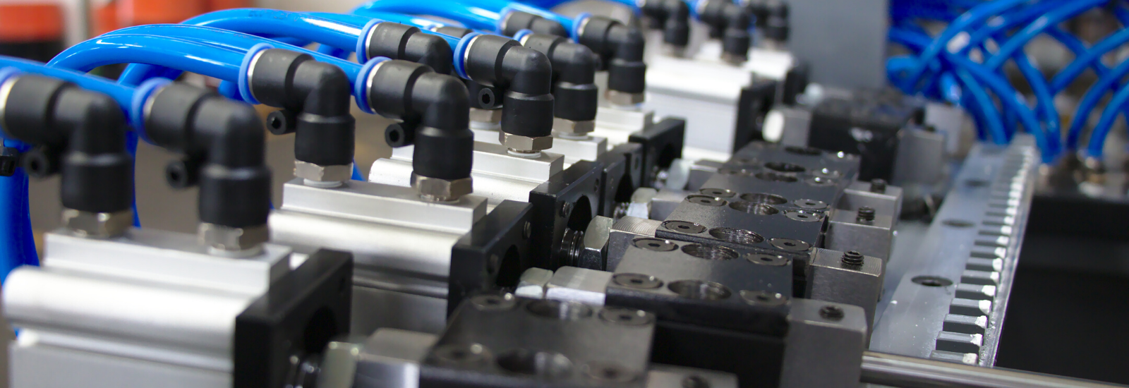 Greases and lubricating oils for pneumatic cylinders